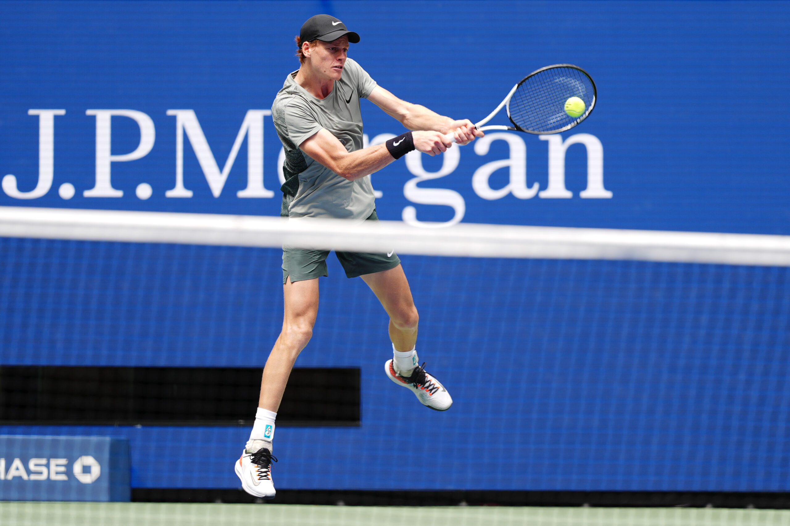 Sinner Caps Season With ATP Finals Title – New York Tennis Magazine